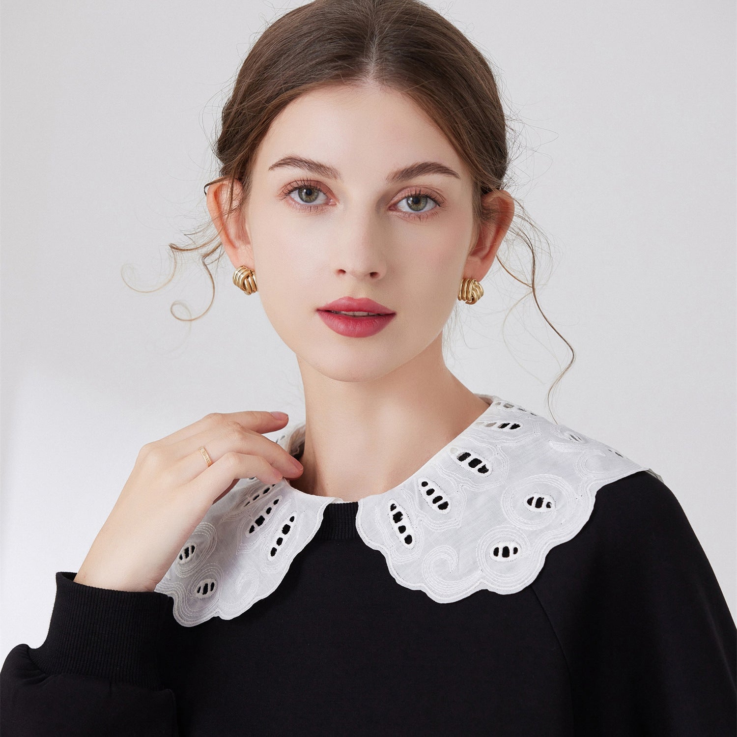 CAROLINE LACE DICKEY COLLAR